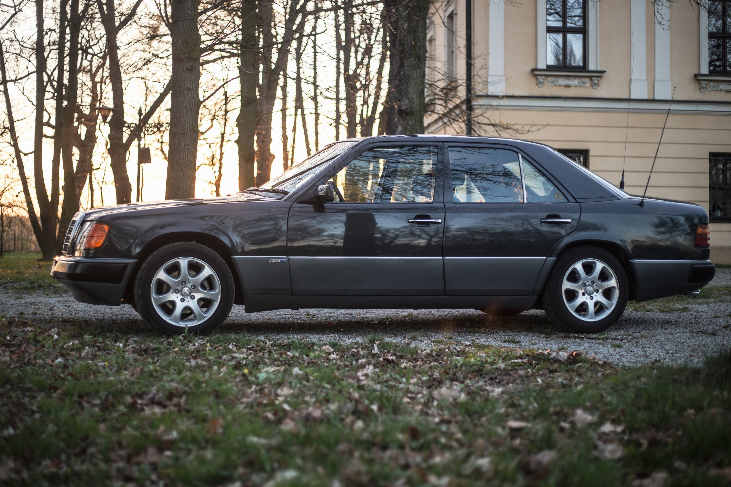 Mercedes Benz 260 E Sportline 1992 - 7300009071 - oficjalne archiwum ...