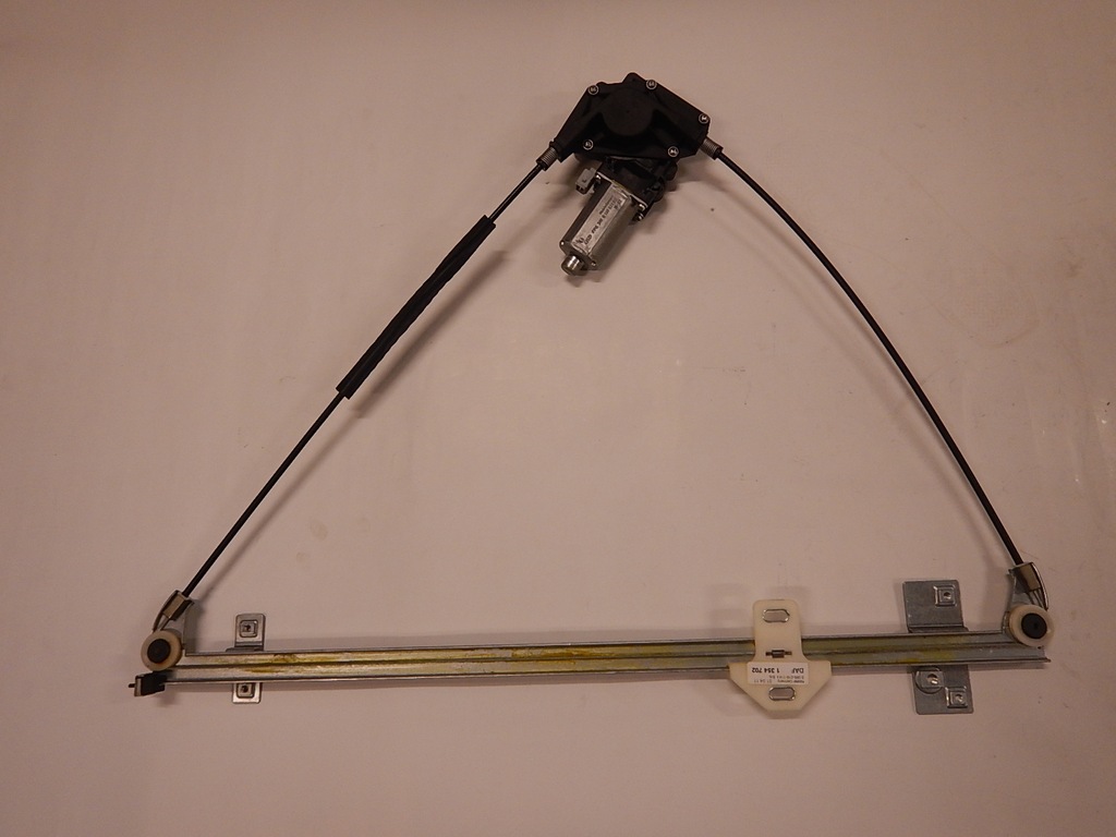 PODNOŚNIK SZYBY LEWEJ DAF XF105 XF95 1354702 - 7049968359 - oficjalne ...