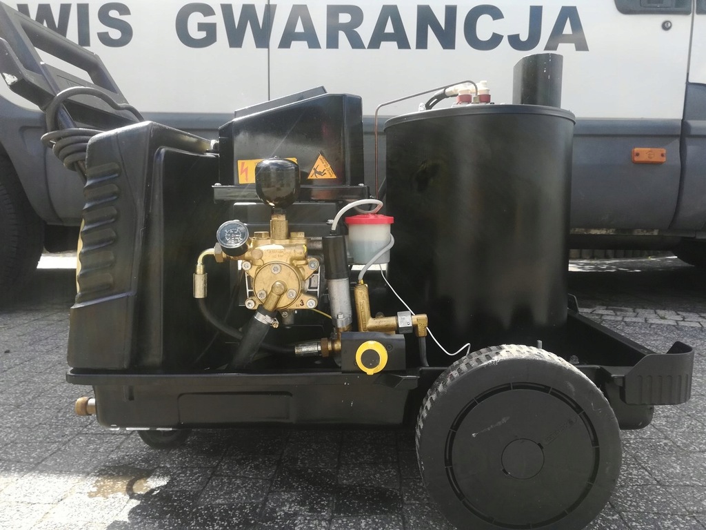 Myjka na gorącą wodę Karcher HDS 550 C/ 2000 NETTO - 7446752597 ...