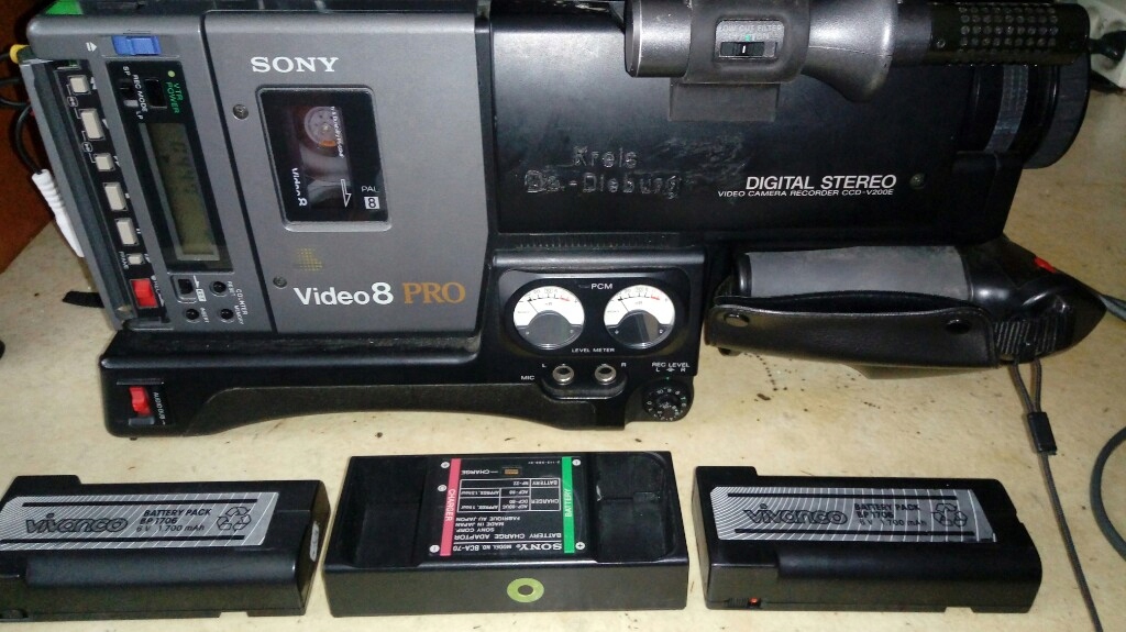 SONY CCD-V200E PRO kamera Viseo8 usterka - 7737081114 - oficjalne ...