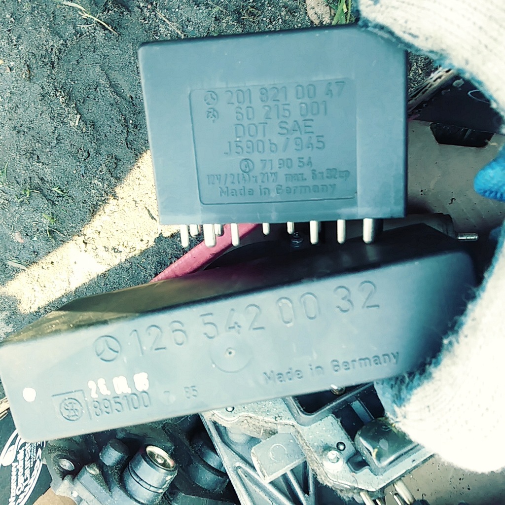 MERCEDES W124 2.3 - pompa paliwa / przekażnik - 7575489846 - oficjalne ...