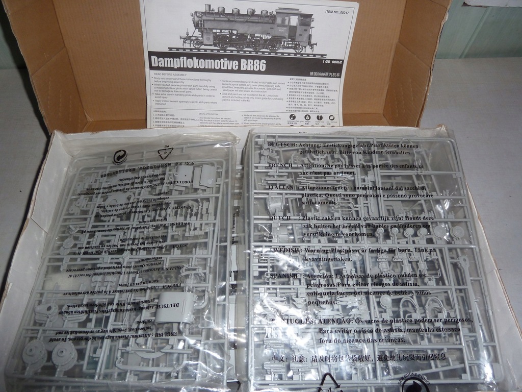 Trumpeter 00217 Dampflokomotive BR86 1/35 NAJTANIE - 7428195448 ...