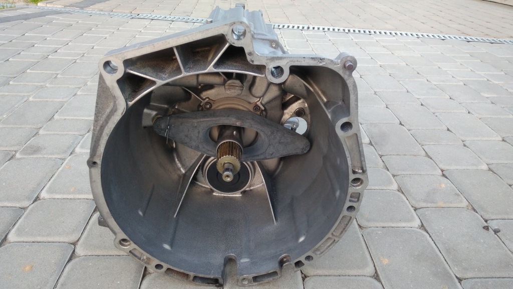 SKRZYNIA BIEGÓW BMW E46 330d M57N GS6-53DZ HGA - 7325661985 - oficjalne ...