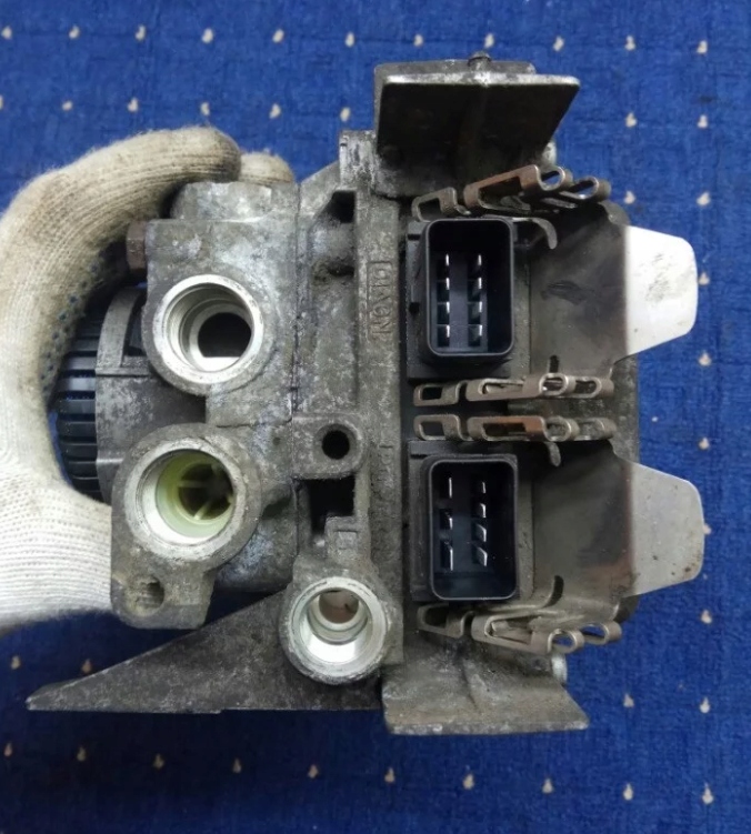 MODULATOR EBS NACZEPY 4801020140 480102014R - 7552470708 - oficjalne archiwum Allegro