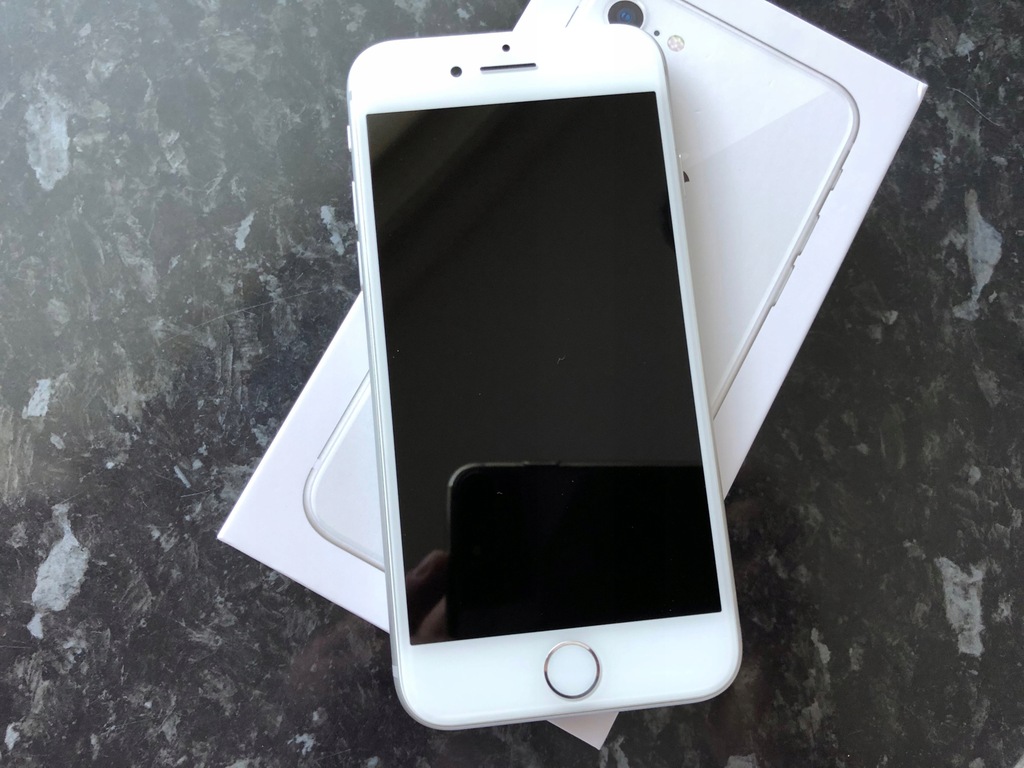 Apple IPHONE 8 64 GB Silver - używany BEZ SIMLOCKA - 7675264416 ... Apple IPHONE 8 64 GB Silver - używany BEZ SIMLOCKA - 7675264416 ...