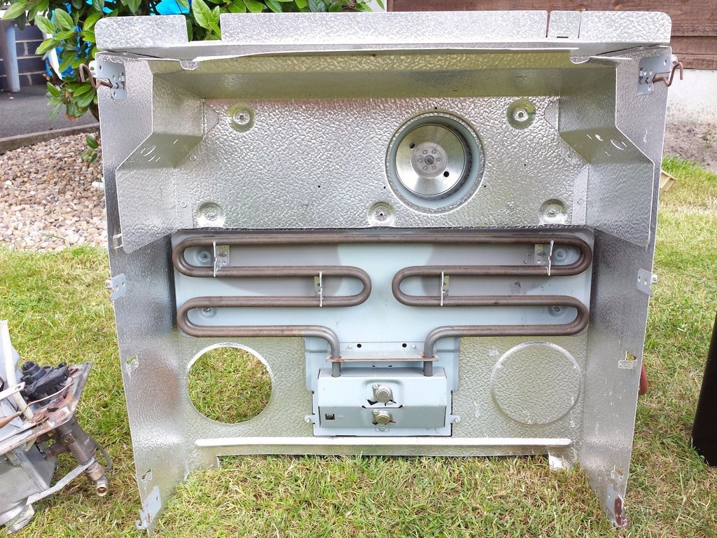 TRUMA S3002 EL ULTRAHEAT PIECYK OGRZEWANIE GAZ 240 - 7055398703 ...