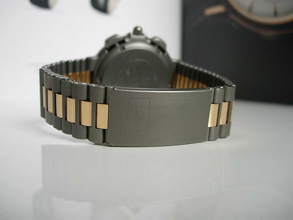 LONGINES CONQUEST TITANIUM PILOT CHRONOGRAPH - 7456182918 - oficjalne ...