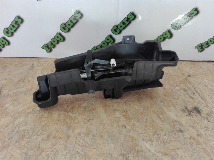 Audi Q3 Q3rs Lewarek, podnośnik + schowek - 6867013638 - oficjalne ...