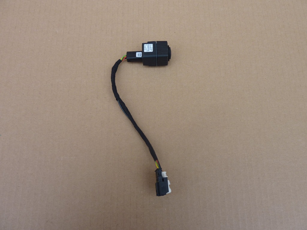 MERCEDES W176 KAMERA COFANIA A2319059100 - 7537228680 - oficjalne ...